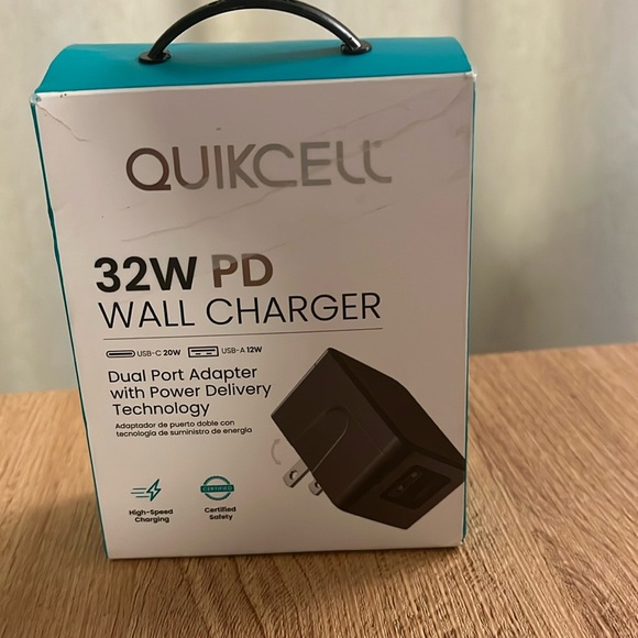 Other | Quikcell 32w Dual Port Usbc Usba Pd Wall Charger Black | Poshmark
